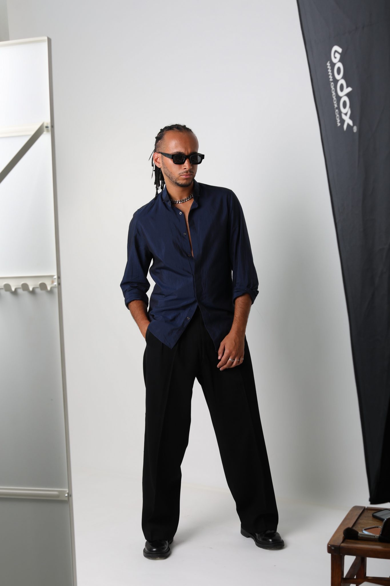 Lewis Hamilton Lookalike - Hire Celebrity Lookalikes, Impersonators